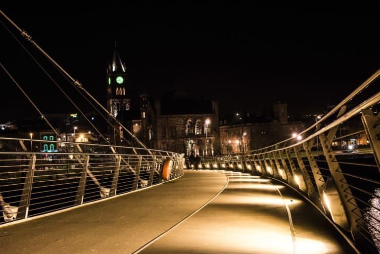 Northern Ireland Road Trip: From Belfast to Derry - Live Dream Discover