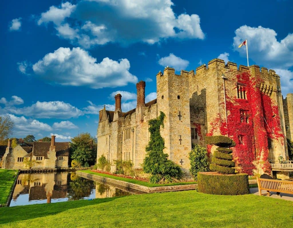 Discover the Best Day Trips From London by Train, Car or Bus